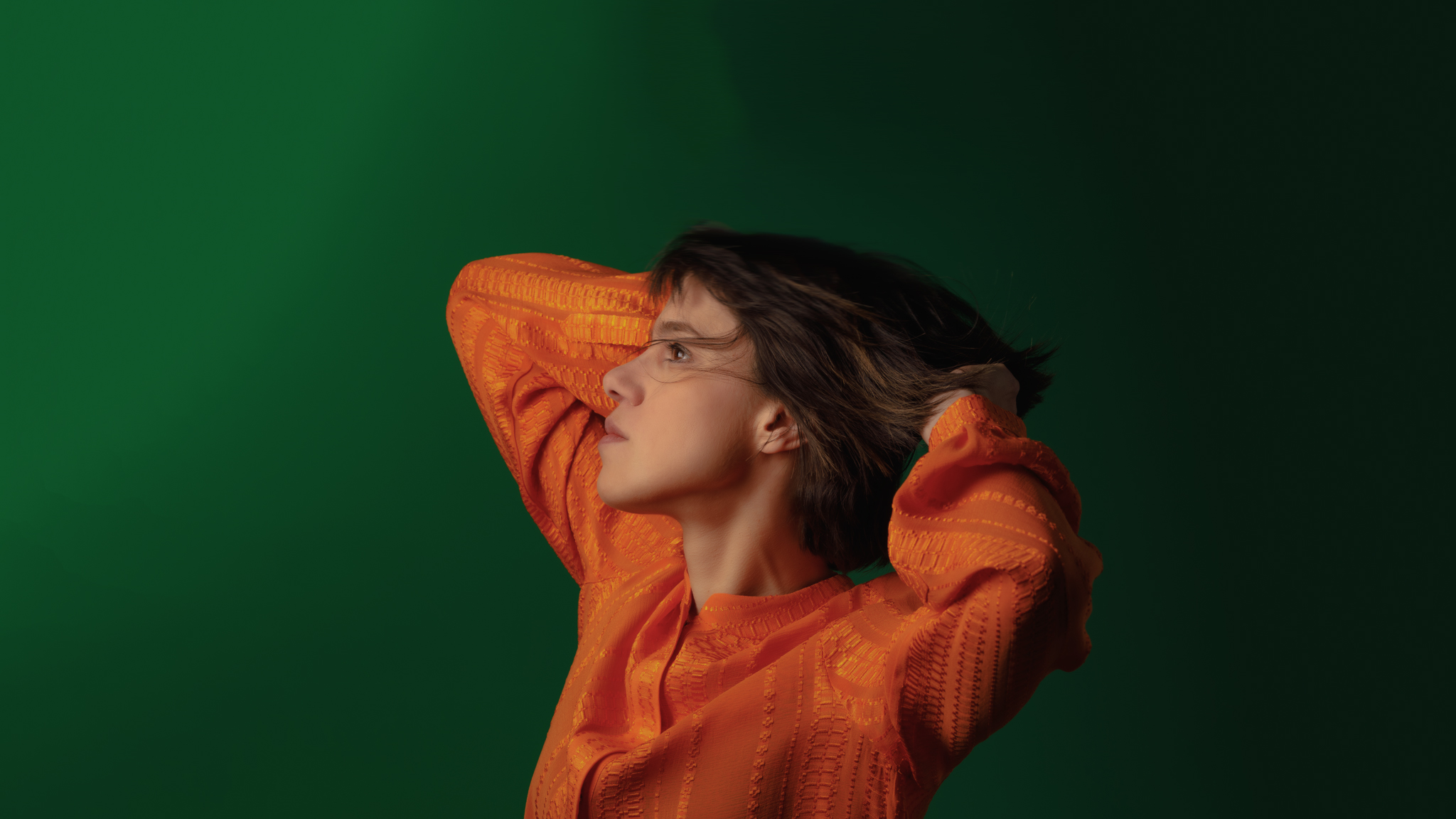 Saving the World: Το νέο τραγούδι της Monika για τους ήρωες του covid-19