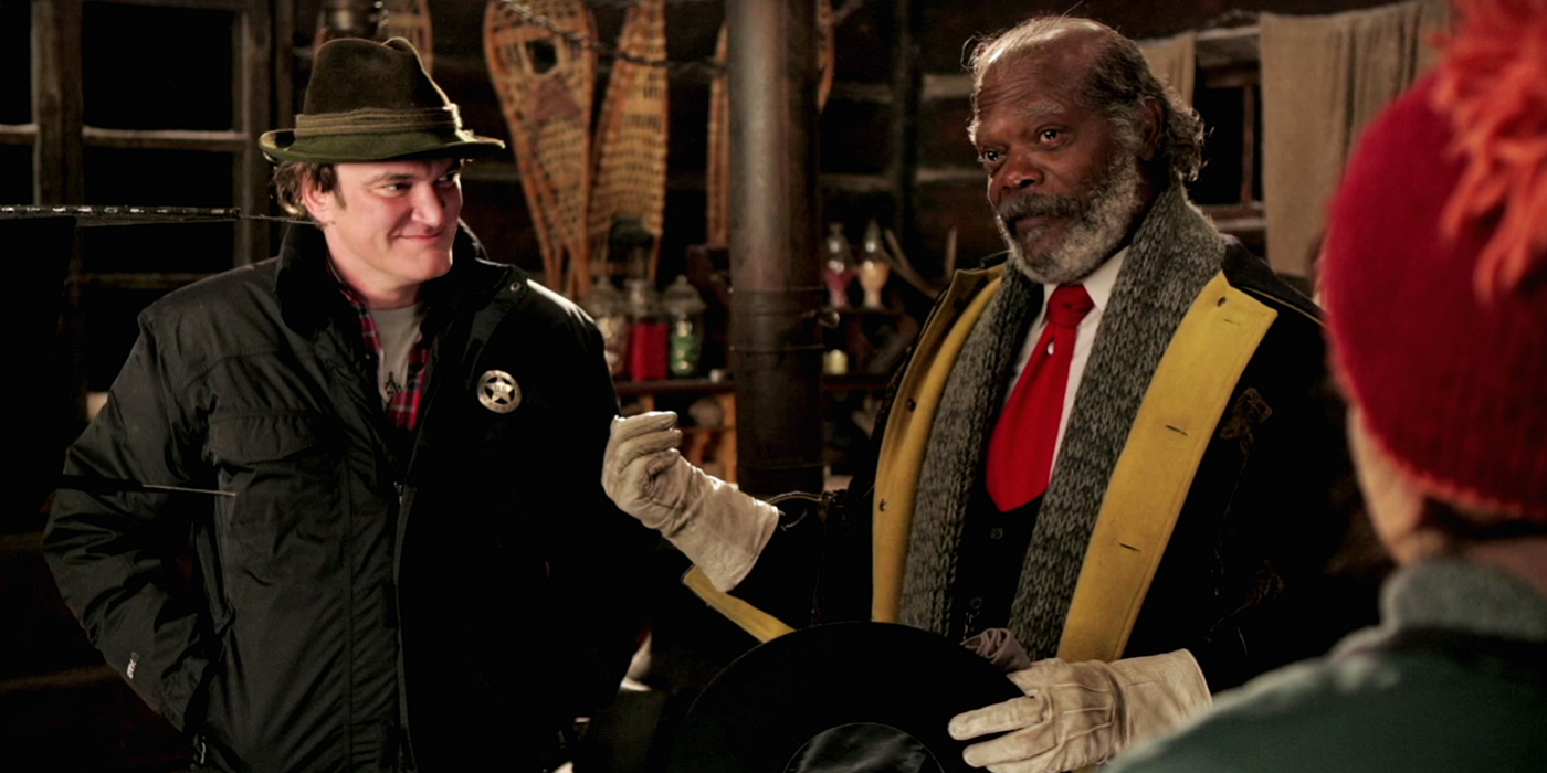 Quentin-Tarantino-and-Samuel-L.-Jackson-in-The-Hateful-Eight - monopoli.gr