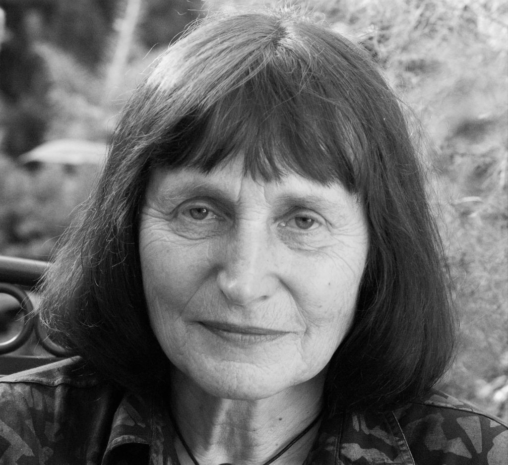 ΚΠΙΣΝ: Η φωτογράφος Dana Kyndrová συζητά με την Θωμαϊδα Παπαϊωάννου για ...