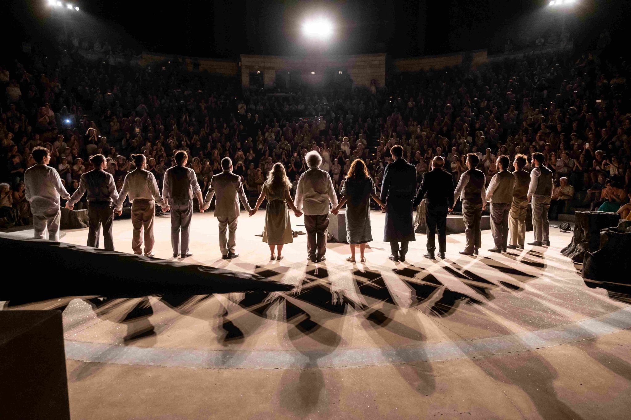 Sold out η πρεμιέρα του «Οιδίποδα επί Κολωνώ» με τον Δημήτρη Καταλειφό ...