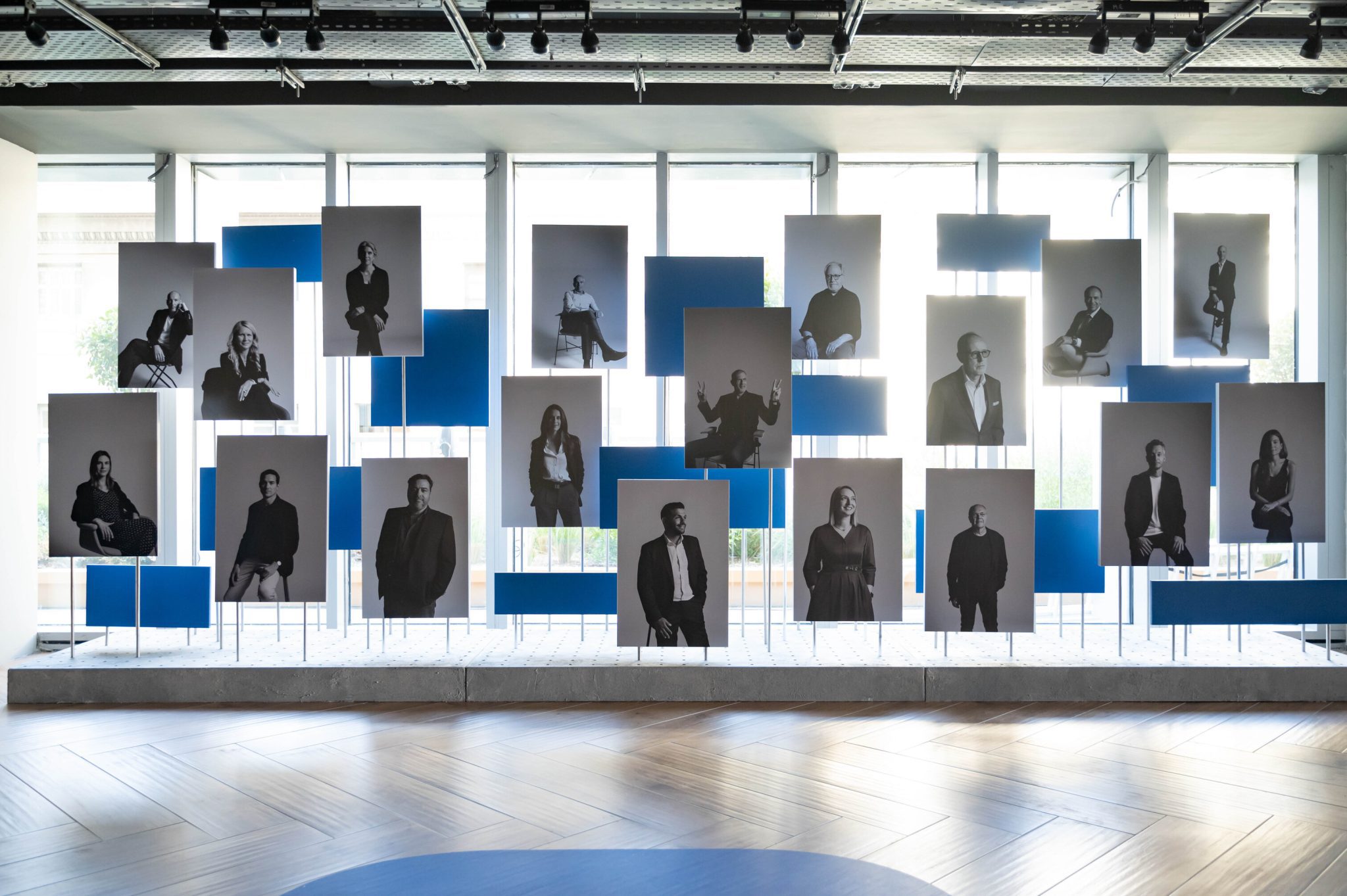 Πύργος του Πειραιά: Εγκαινιάστηκε ο πρώτος «πράσινος» και «ψηφιακός ...