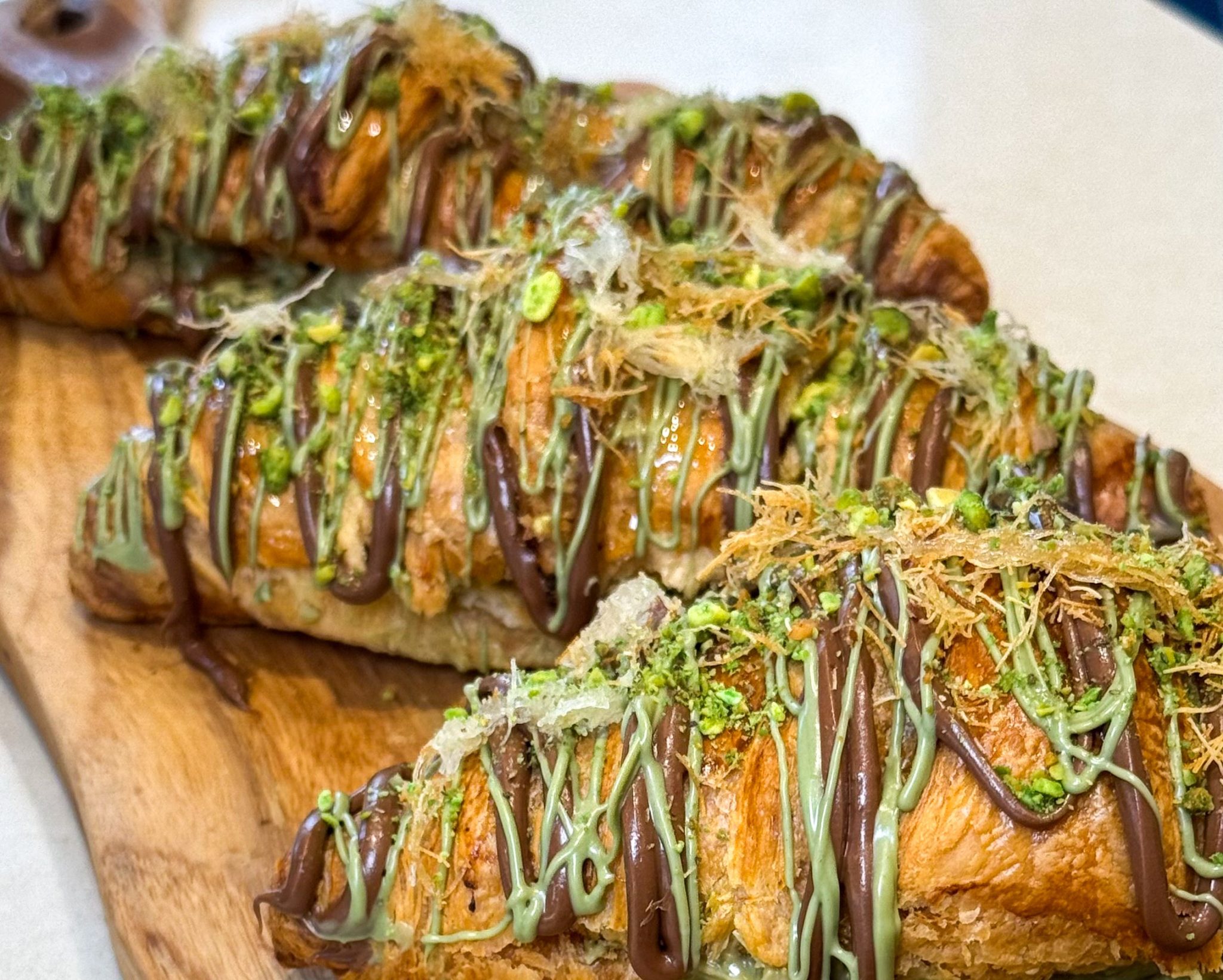 Πού θα φάμε το viral Dubai Chocolate Croissant στην Αθήνα; - monopoli.gr