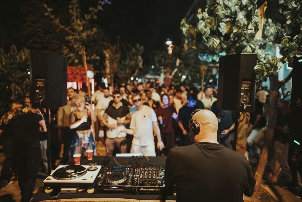 Δύο ανοιξιάτικα street parties στο Φεστιβάλ του Δήμου Αθηναίων ...