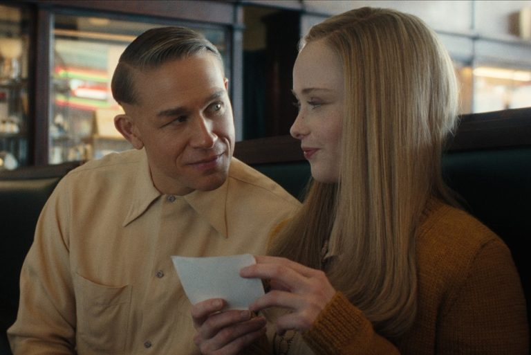 Monster-The-Ed-Gein-Story-monopoligr - monopoli.gr