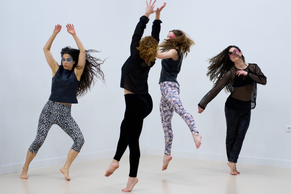 Amnesiac, από την Ομάδα YELP danceco. στο ΦΙΑΤ - monopoli.gr